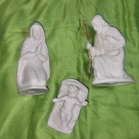 Dresden | Holiday | Dresden Germany Glossy White Nativity Set | Poshmark